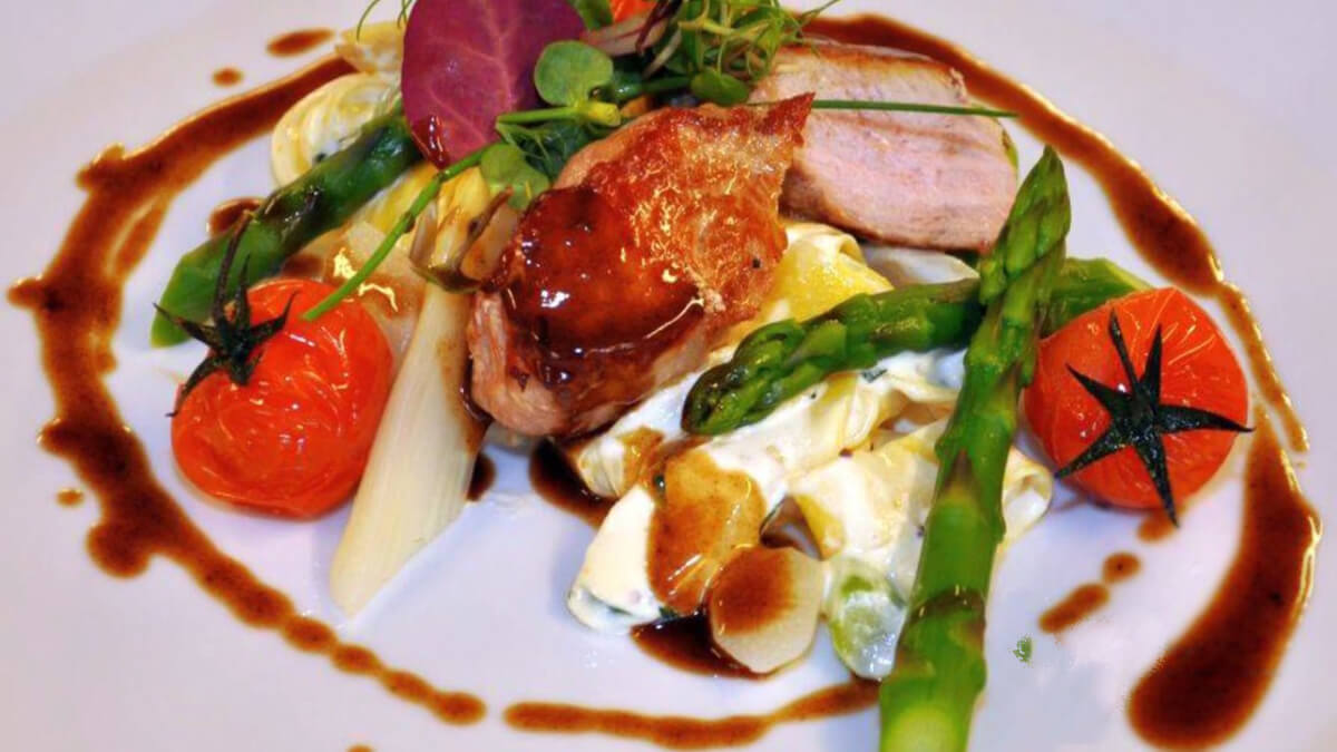 Red Robin Happy Hour and Menu 2025 - Feast & Slumber